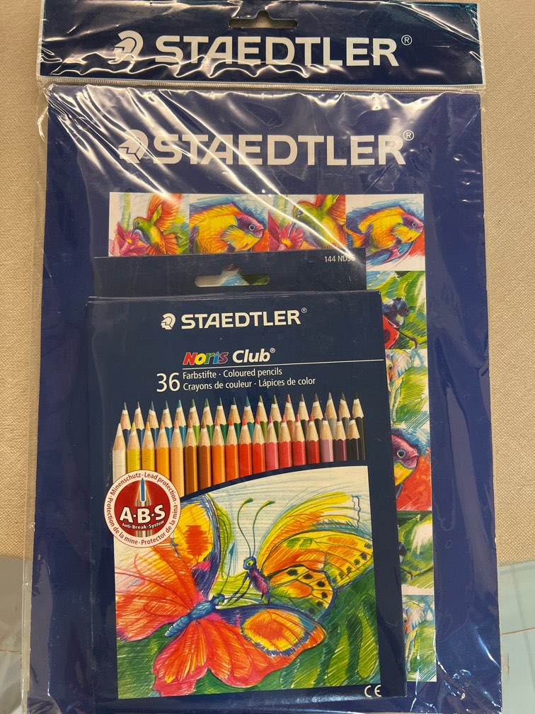 Drawing pad with colour pencils set, Hobbies & Toys, Stationery & Craft ...