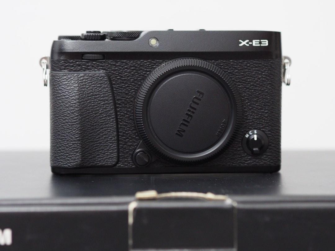 Fujifilm XE3 (body) black, Photography, Cameras on Carousell