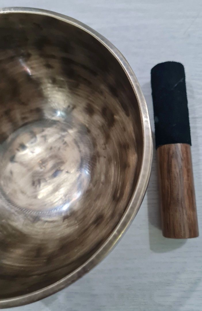 Handmade Full Moon Singing Bowl (Direct from Nepal), Hobbies & Toys ...