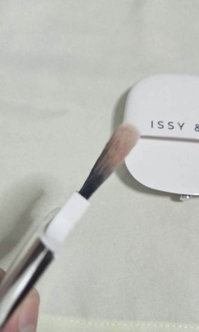 Issy and Co. True Flex Powder Foundation (Beech), Beauty & Personal ...