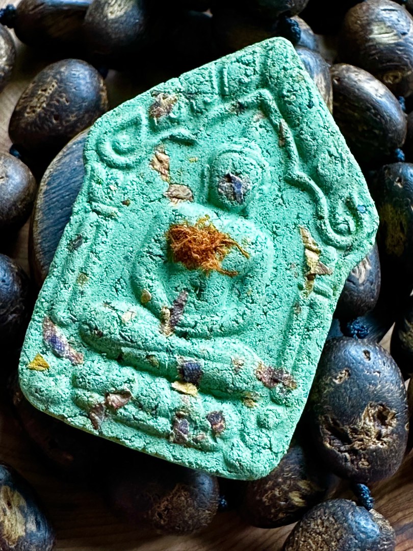 Kuhn Paen Prai Kaew Kanlaya (Green), Hobbies & Toys, Memorabilia & Collectibles, Religious Items ...