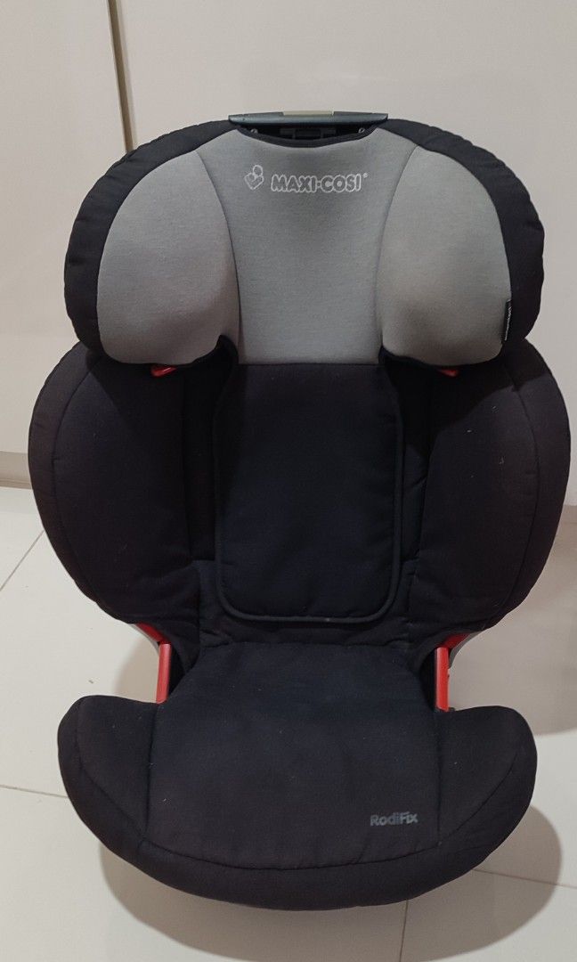 Maxi Cosi booster seat, Babies & Kids, Going Out, Car Seats on Carousell