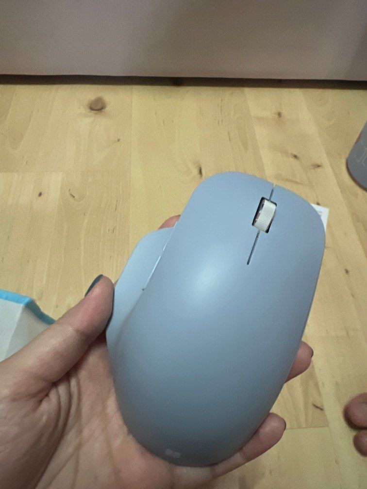 Microsoft Bluetooth Ergonomic Mouse - Pastel Blue, Computers & Tech ...