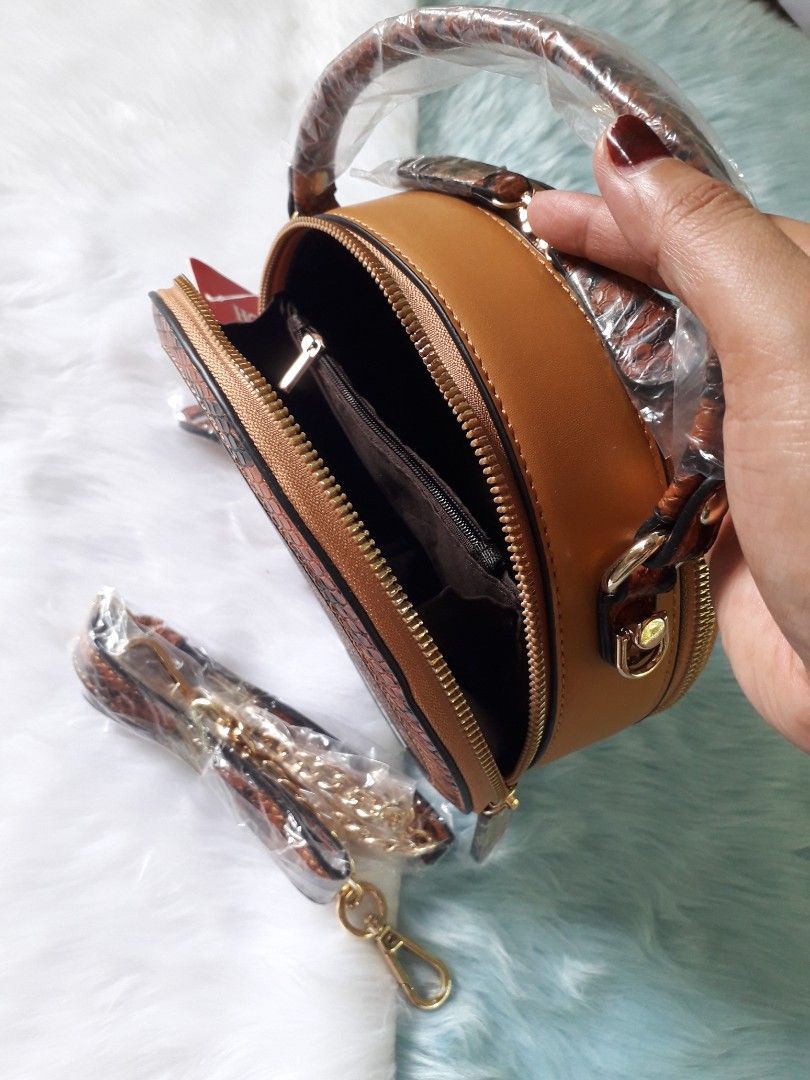 Original HOW.R.U Slingbag, Women's Fashion, Bags & Wallets, Cross-body ...