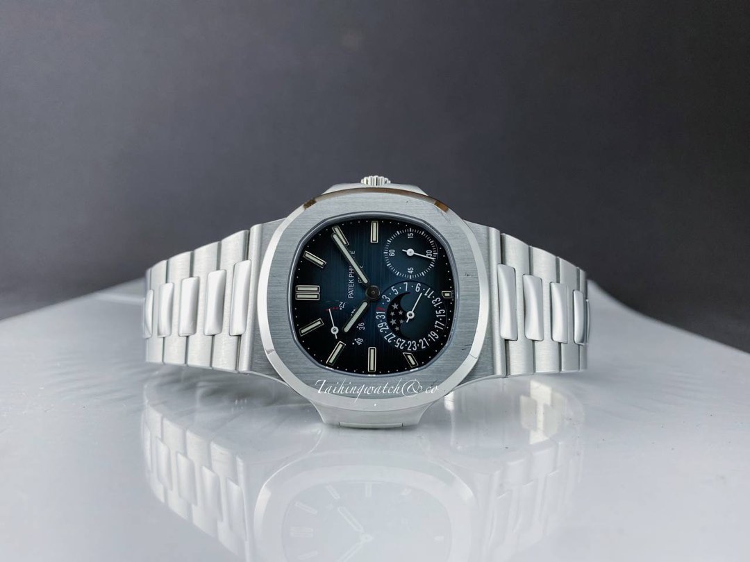 Patek Philippe Nautilus PP5712/1A, Luxury, Watches on Carousell