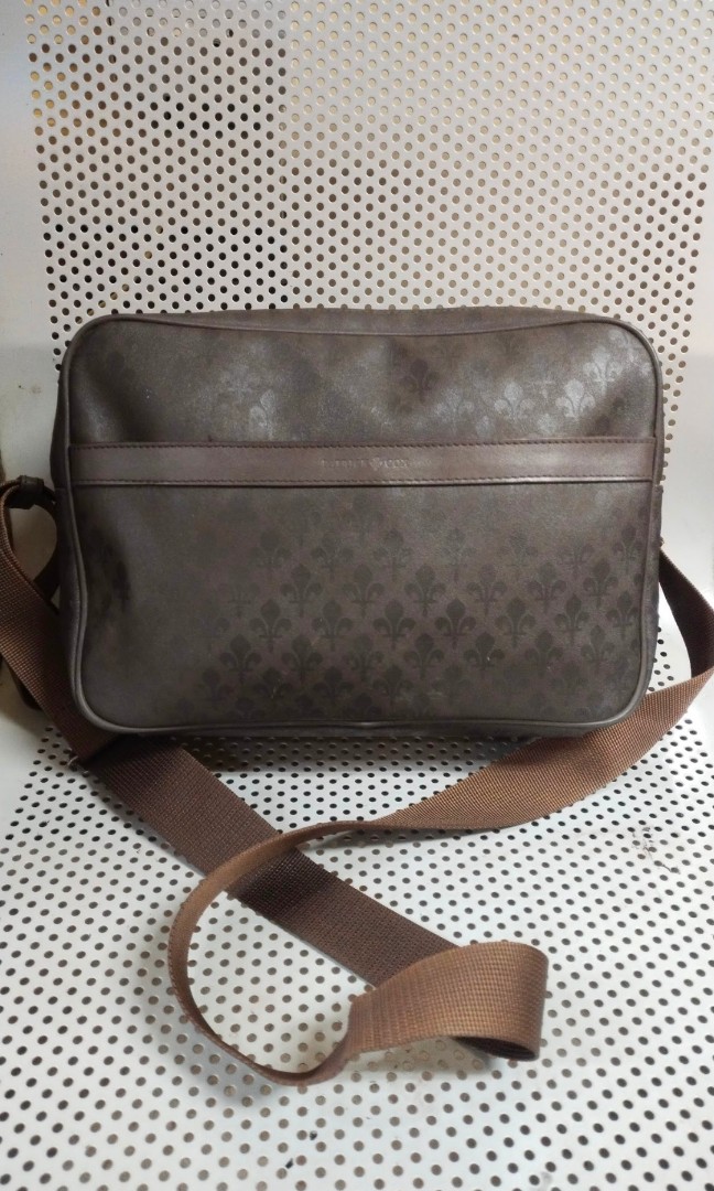 PATRICK & COX PVC LEATHER SLING BAG FOR MEN, Men's Fashion, Bags, Sling Bags on Carousell