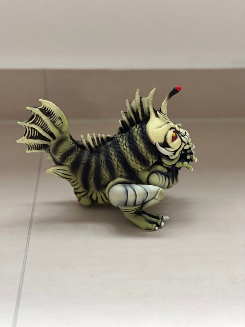 Paul Kaiju Biterfish Kaiju Sofubi, Hobbies & Toys, Toys & Games on ...
