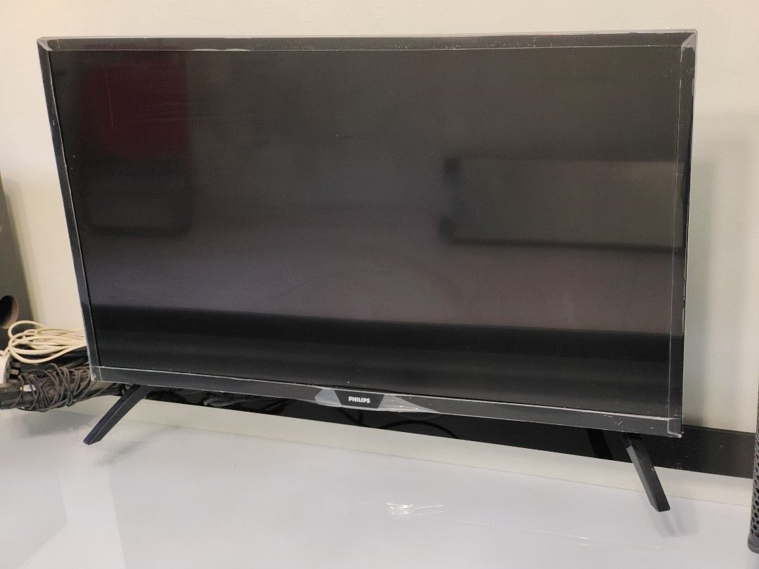 Philips LED TV 32 inch w/ Digital Antenna, TV & Home Appliances, TV ...