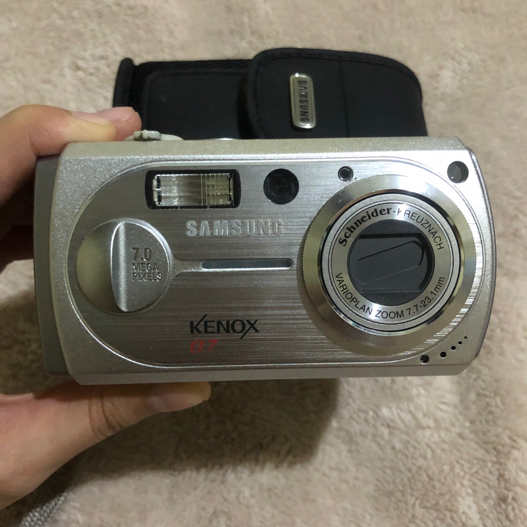 SAMSUNG KENOX ALPHA 7 flip screen, Photography, Cameras on Carousell