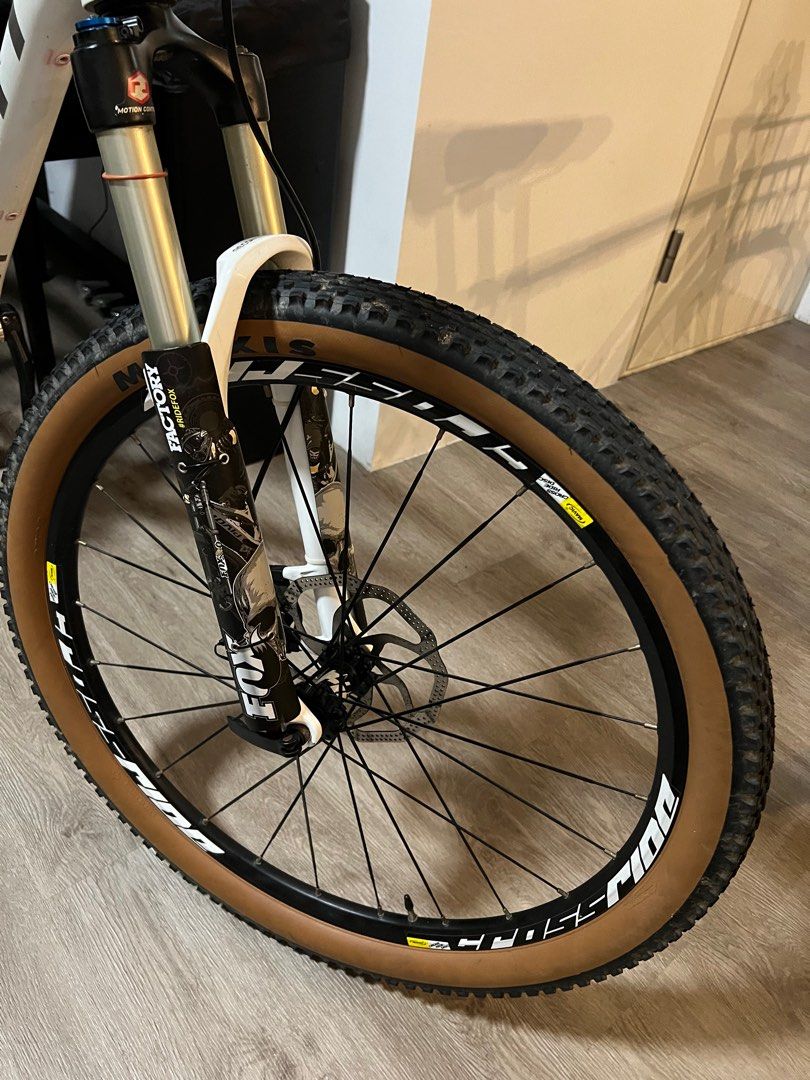 Scott Spark 50 complete bike, Sports Equipment, Bicycles & Parts ...