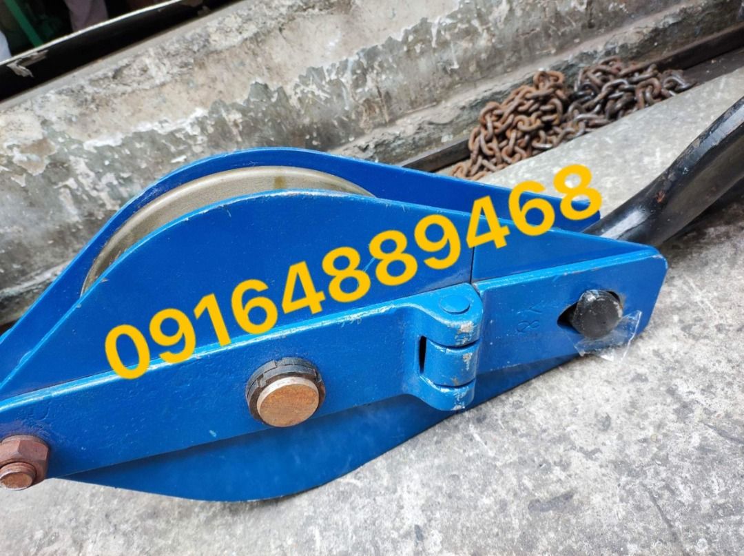 Single wheel bearing block pulley, Commercial & Industrial ...