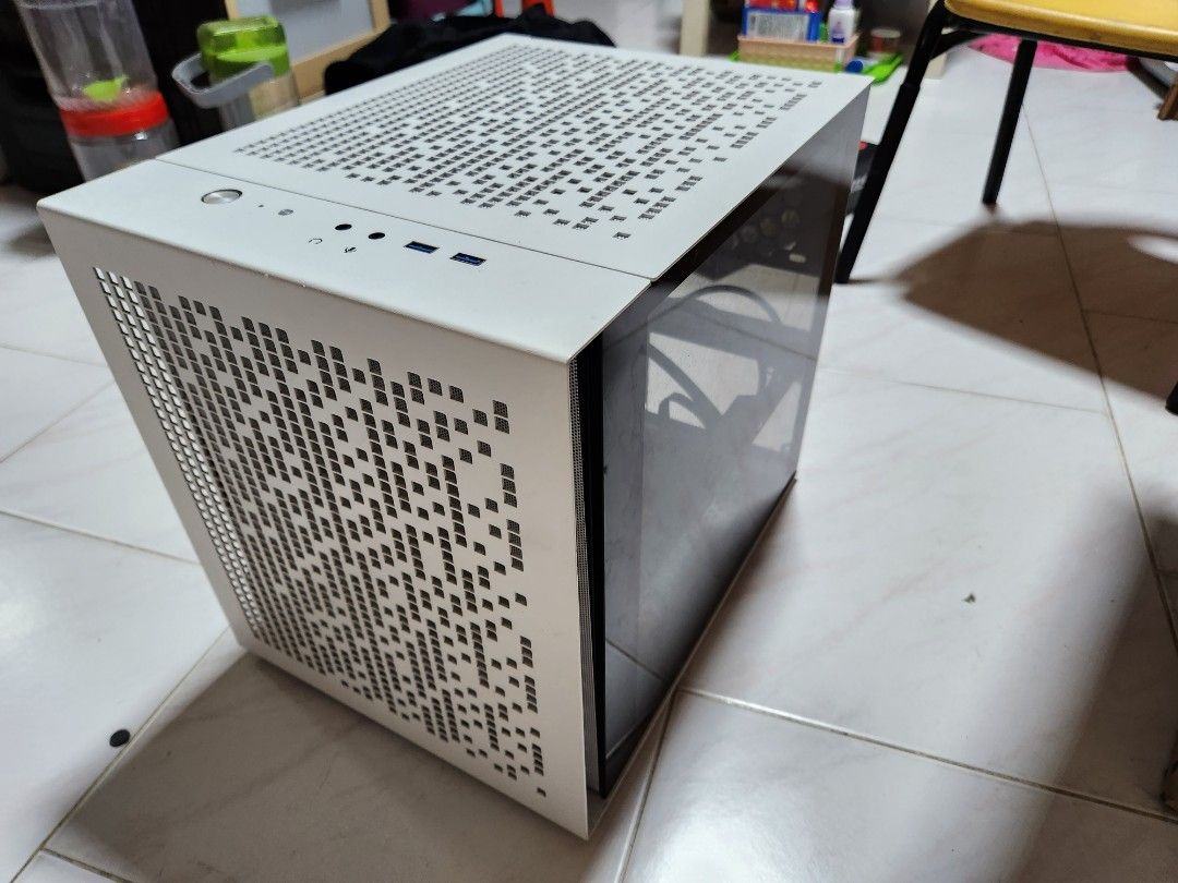 Tecware Quad Mini Cube, Computers & Tech, Parts & Accessories, Computer ...