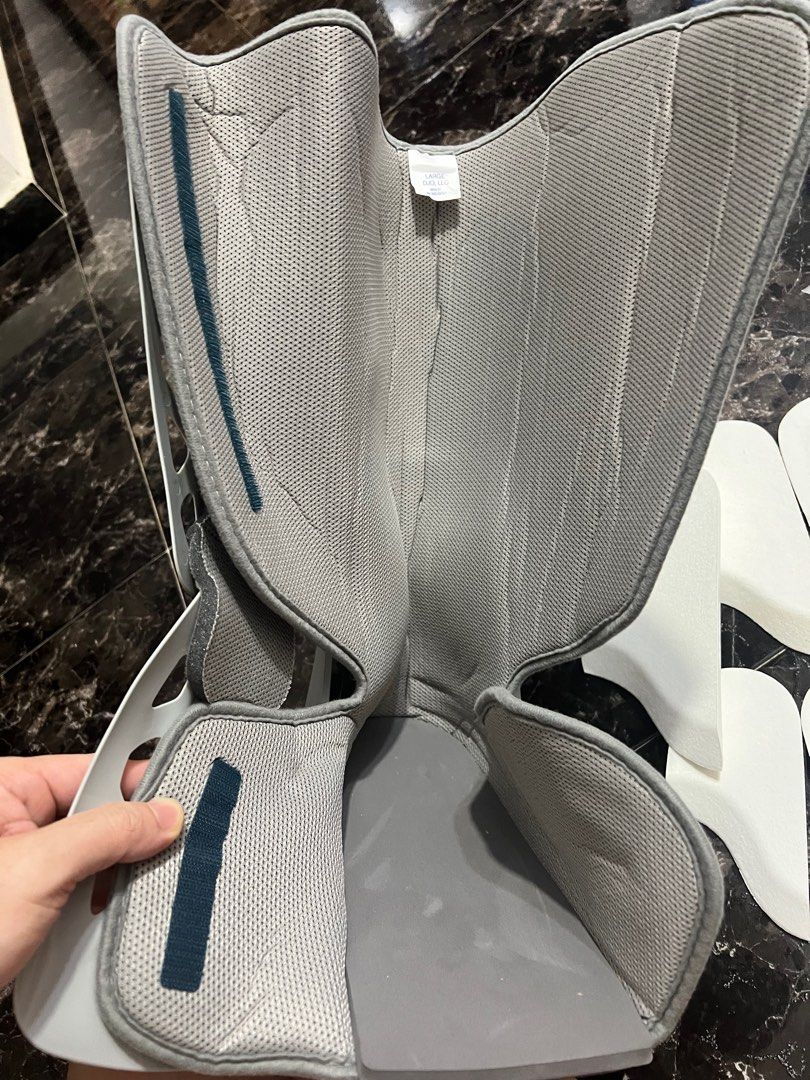 Aircast boot, Health & Nutrition, Braces, Support & Protection on Carousell