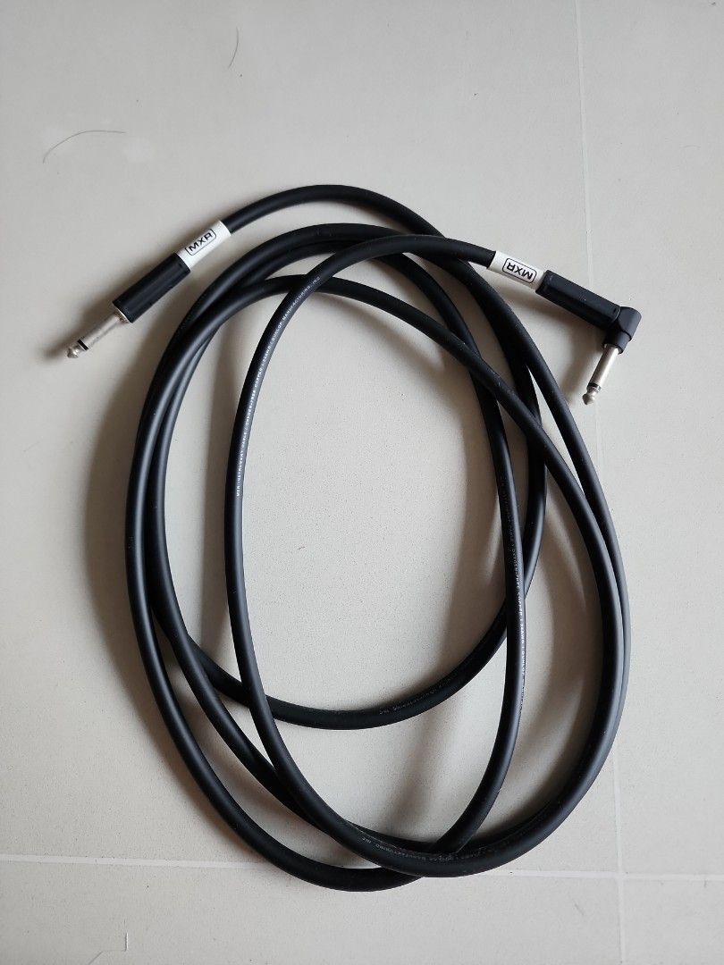 Aria Pro 2 615 Frontier Electronic Guitar (Black), Hobbies & Toys ...