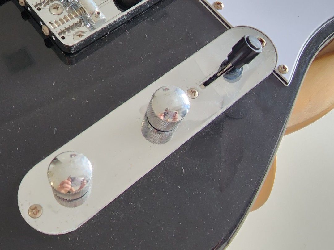 Aria Pro 2 615 Frontier Electronic Guitar (Black), Hobbies & Toys ...