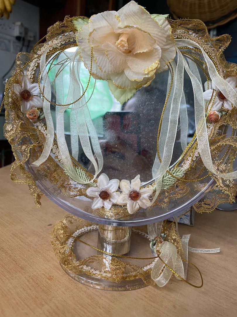 Cermin antik, Furniture & Home Living, Home Decor, Mirrors on Carousell