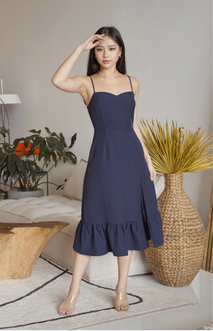 Clarabelle V5 Midi Dress (Midnight Blue), Women's Fashion, Dresses ...