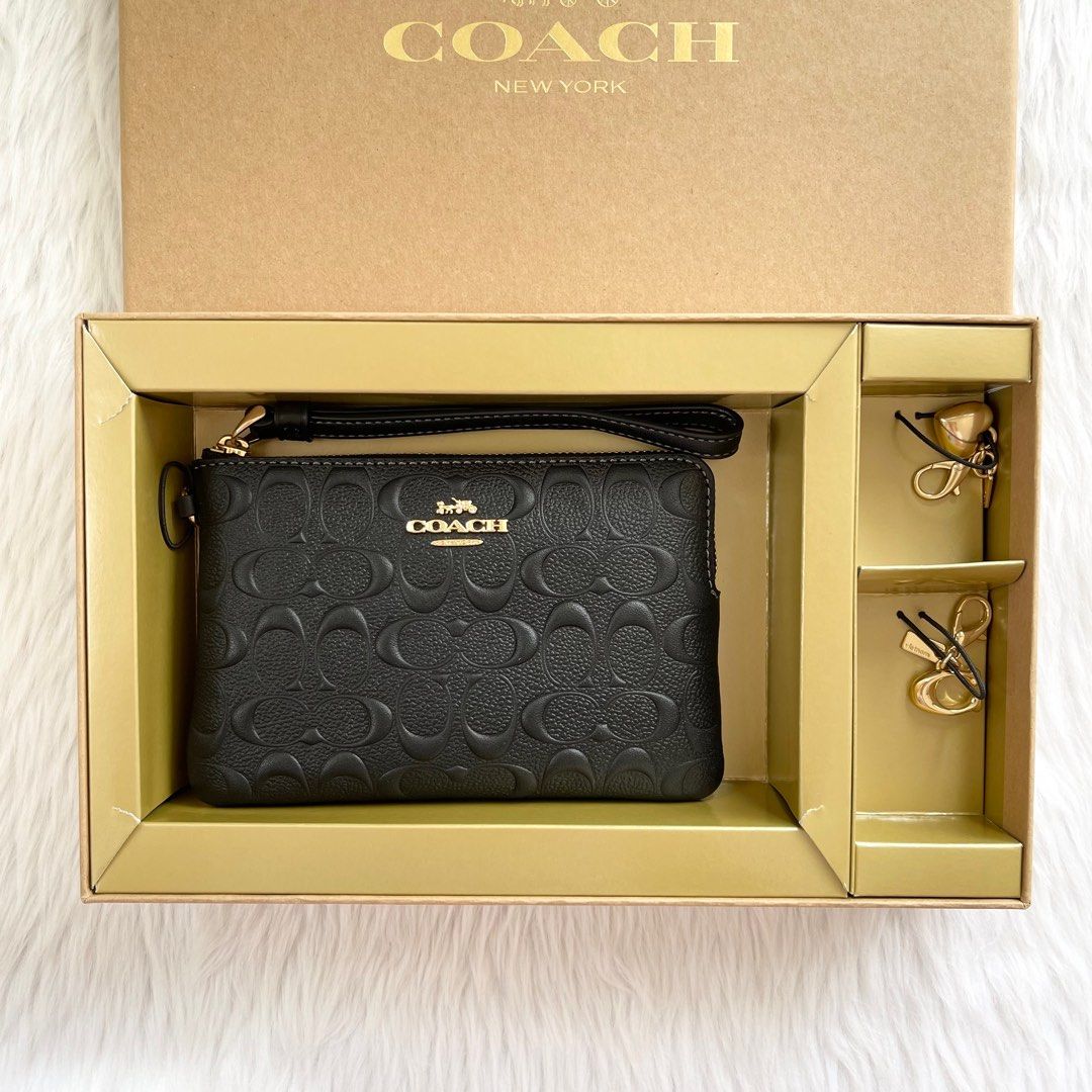 Coach Boxed Single Zip Wristlet in Signature Leather, Women's Fashion ...
