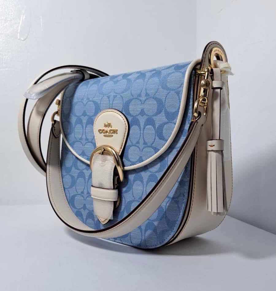 Coach kleo 23 sig Original, Luxury, Bags & Wallets on Carousell