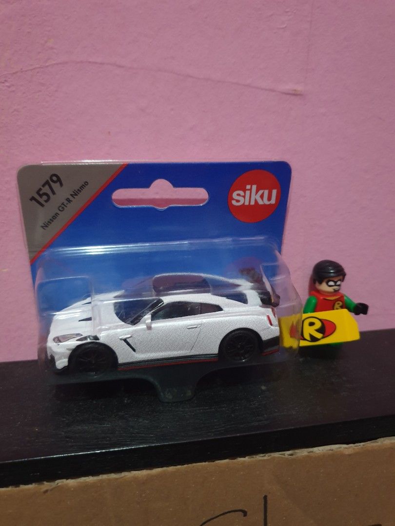 Diecast Nissan GT-R NISMO Siku GERMANY Ban Karet, Toys & Collectibles ...