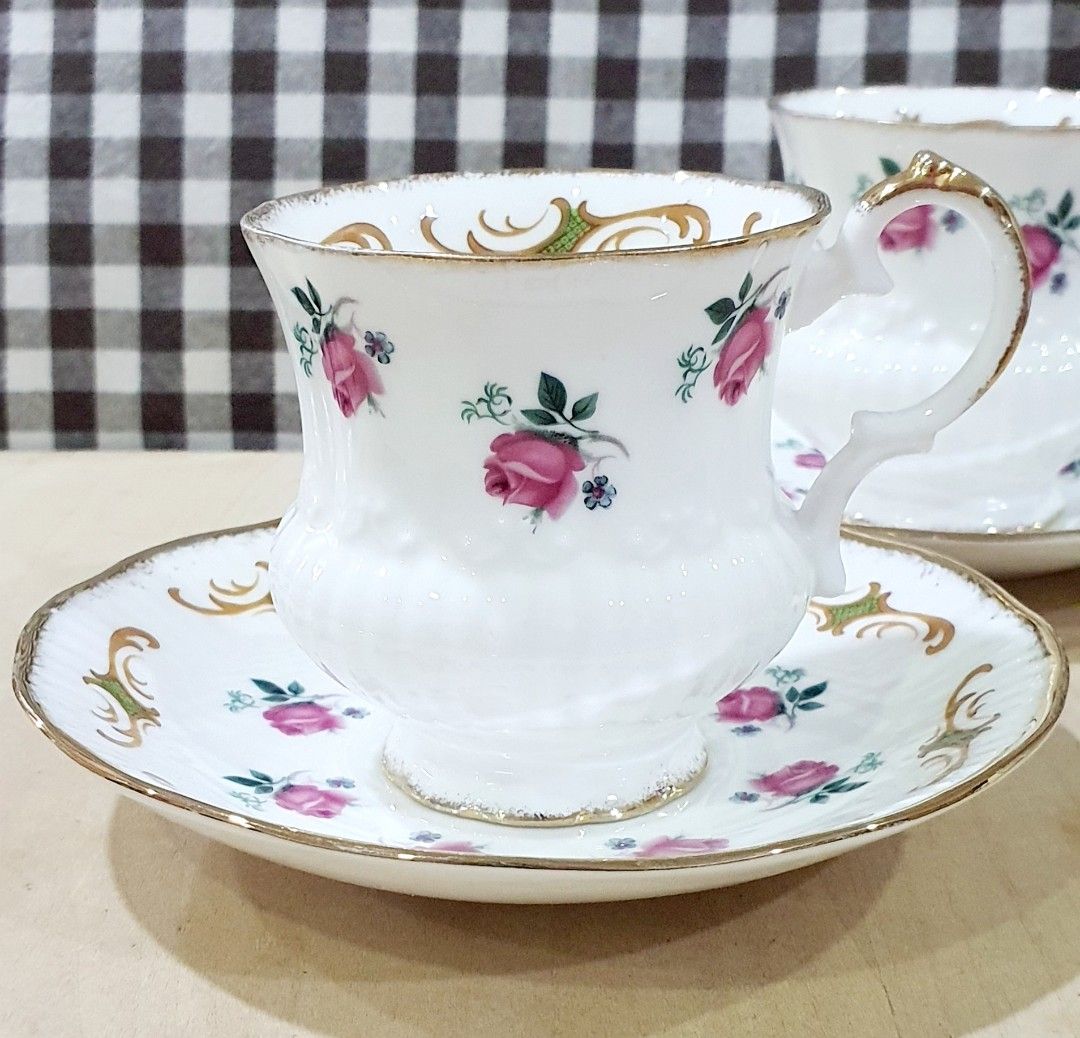 Elizabethan Tea cup and saucer England Fine bone china Pink & Purple ...