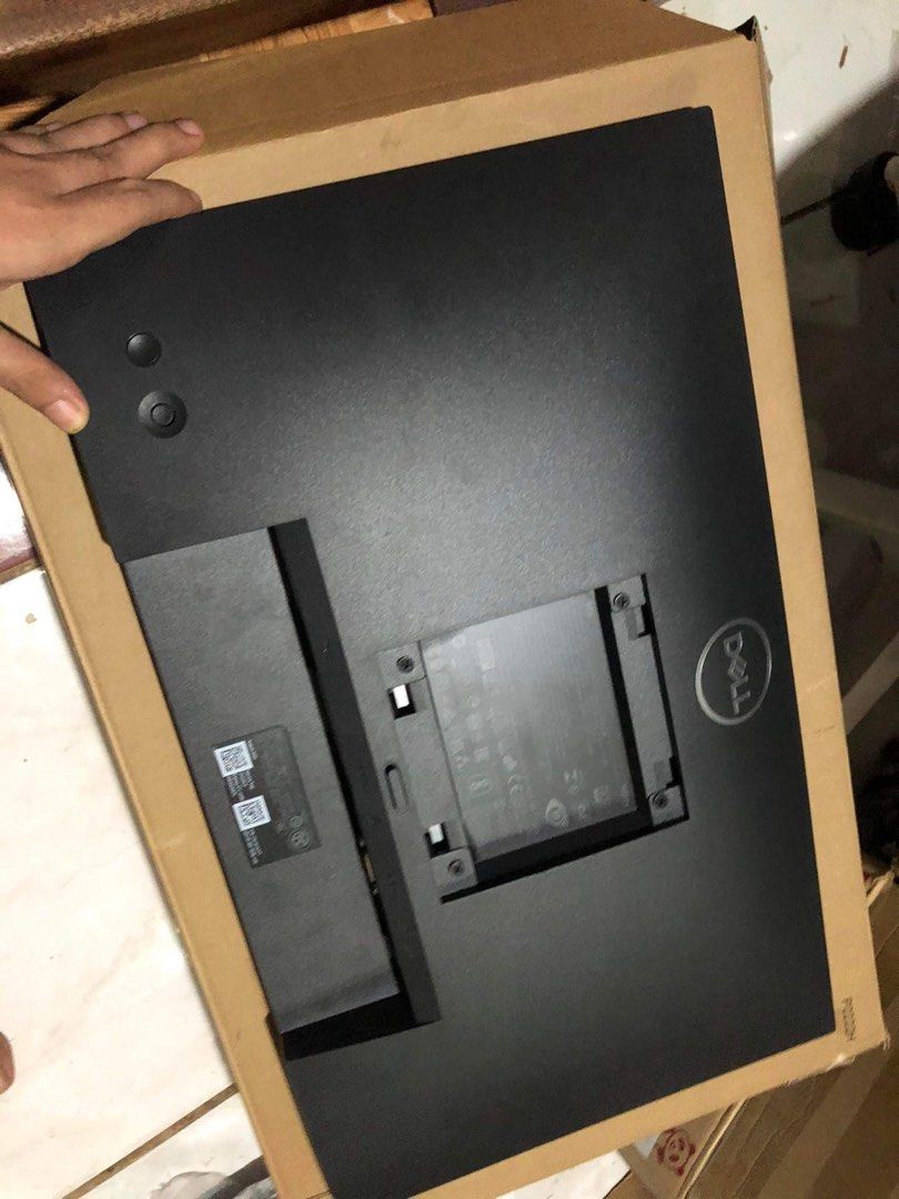 EPSON P2222H 22 inch monitor, Computers & Tech, Desktops on Carousell