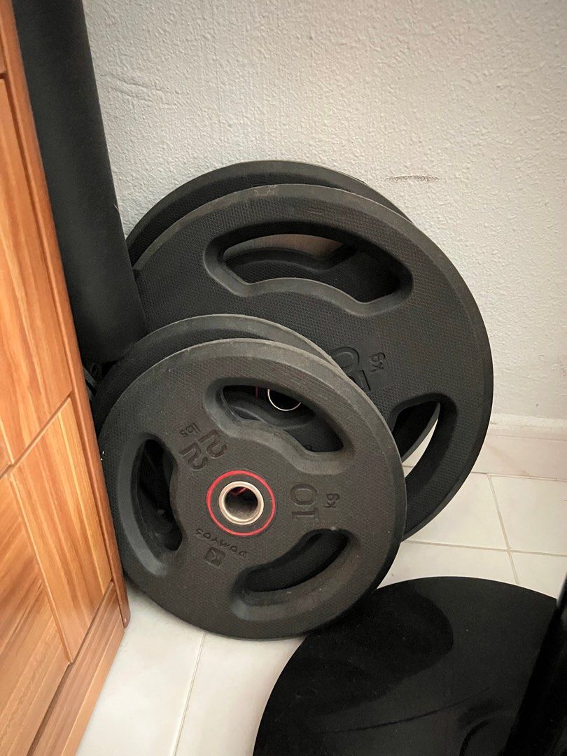 Gym bench + plates + barbell, Sports Equipment, Exercise & Fitness ...