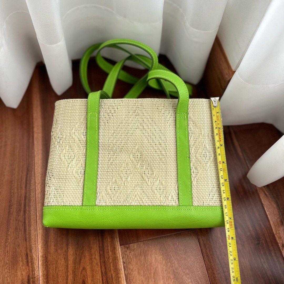 Halo Halo Bag, Women's Fashion, Bags & Wallets, Beach Bags on Carousell