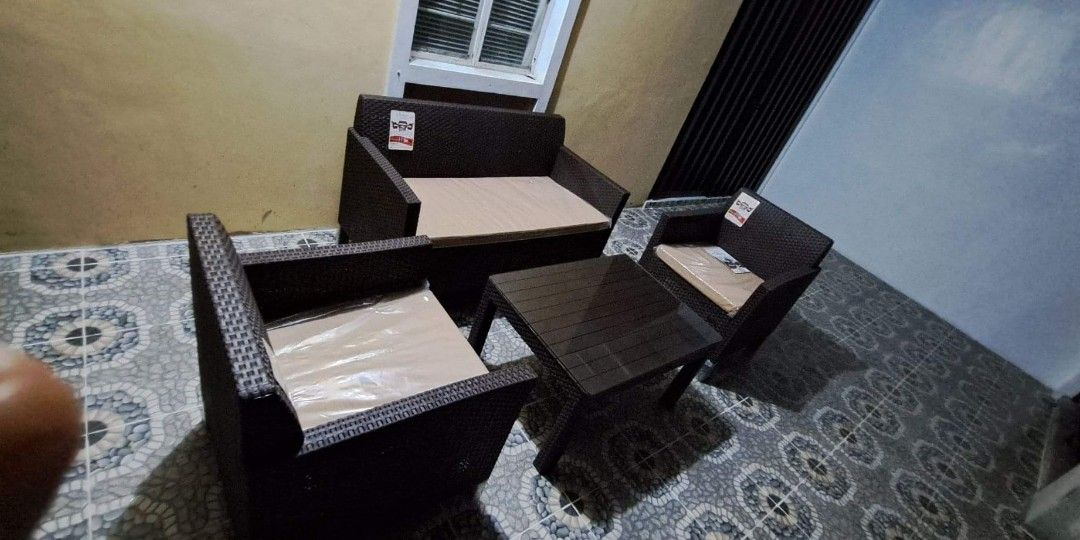 JOLLY VINTAGE SALA SET, Furniture & Home Living, Furniture, Sofas on ...