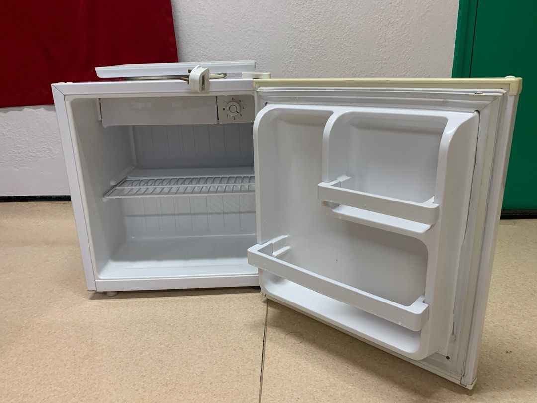 Kuche Mini Fridge 50L, TV & Home Appliances, Kitchen Appliances ...