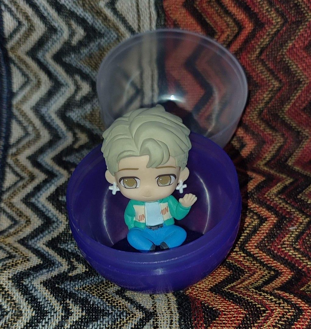 Loose with Gashapon Bandai BTS TinyTAN Suwarasetai Capsule Figure, Hobbies & Toys, Memorabilia ...