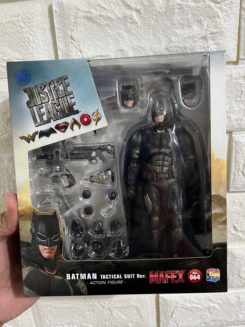 Mafex Justice League Batman Tactical Suit Version, Hobbies & Toys, Toys ...