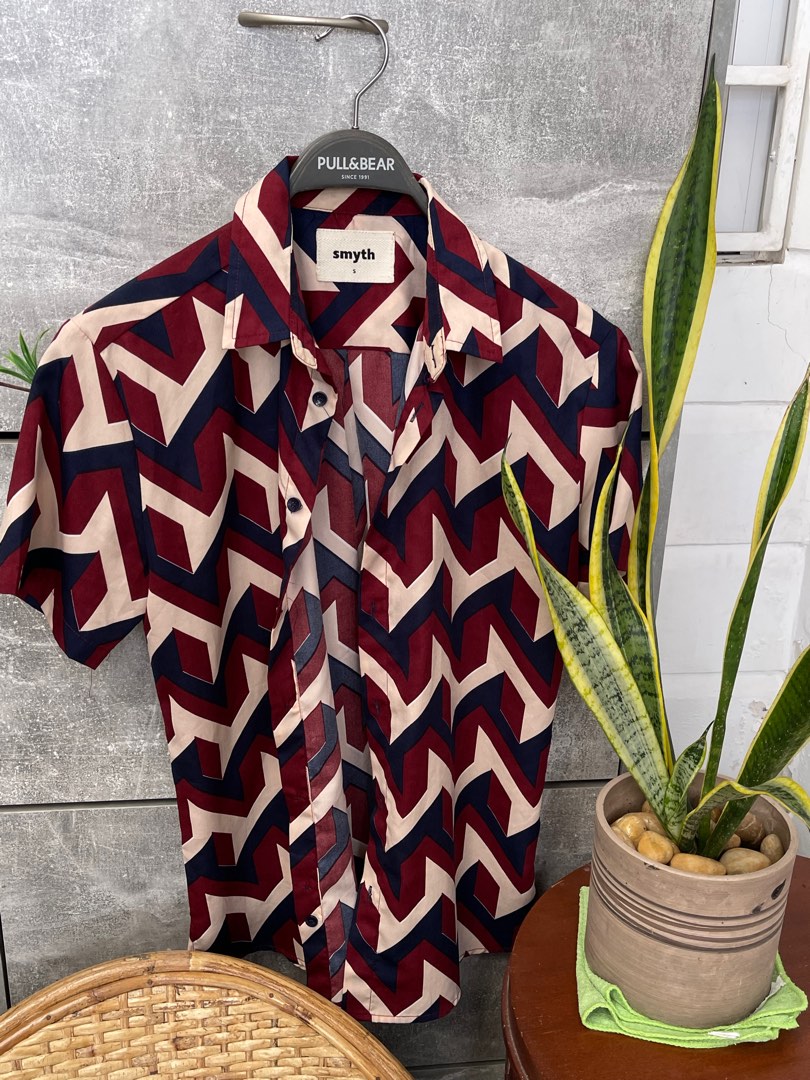 Men smyth polo geo red, Men's Fashion, Tops & Sets, Tshirts & Polo ...