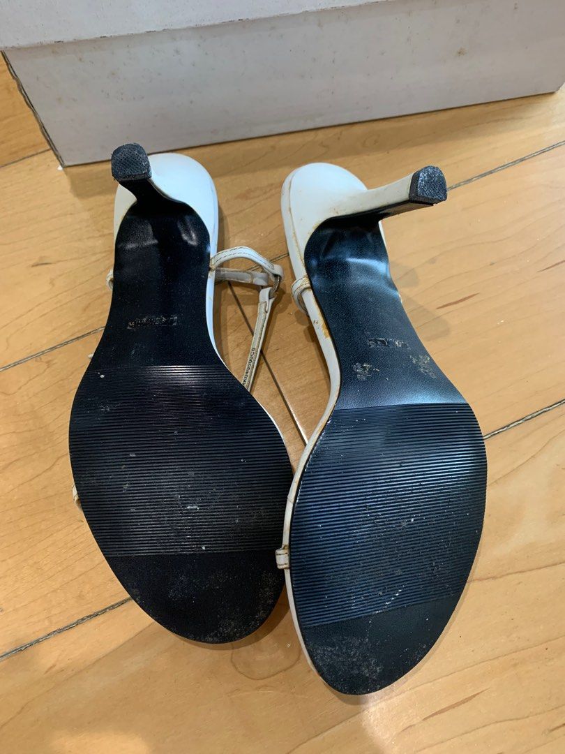 Mendrez White Heels, Women's Fashion, Footwear, Heels on Carousell