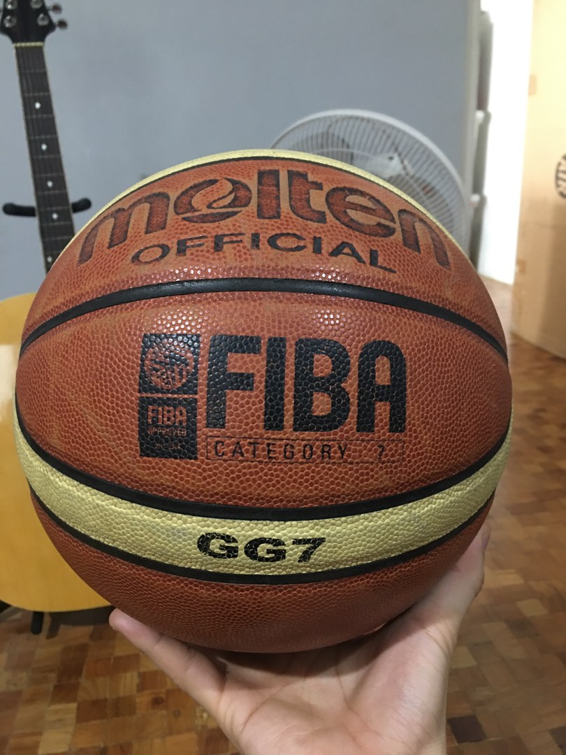 MOLTEN BASKETBALL GG7, Sports Equipment, Sports & Games, Racket and Ball Sports on Carousell