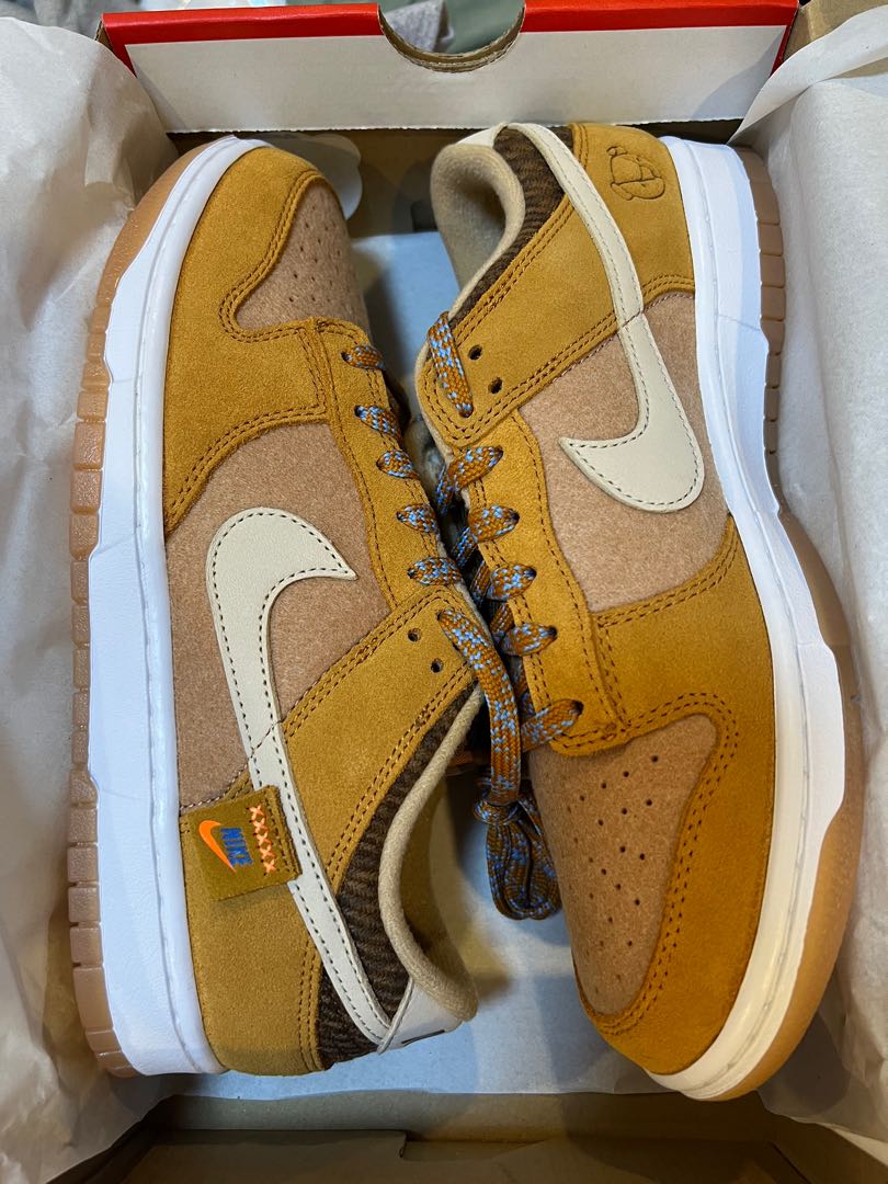 Nike Dunk Low SE Teddy Bear, Men's Fashion, Footwear, Sneakers on Carousell