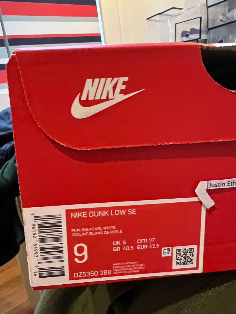 Nike Dunk Low SE Teddy Bear, Men's Fashion, Footwear, Sneakers on Carousell