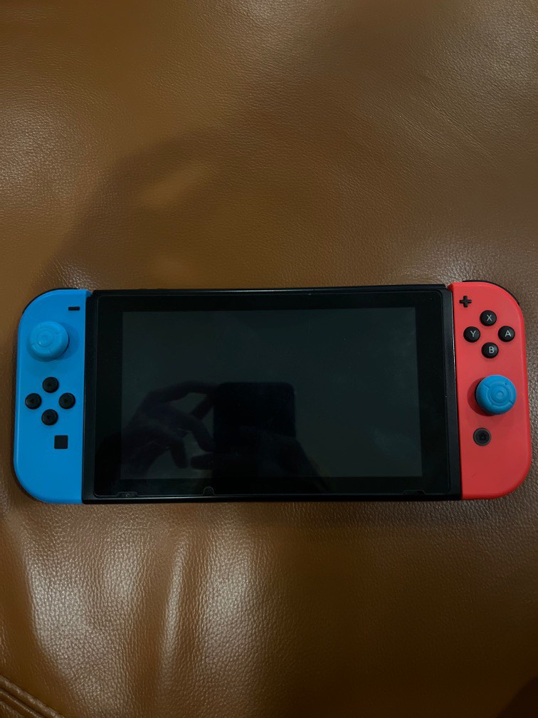 Nintendo Switch (negotiable) gen 2 with extra controller, Video Gaming ...