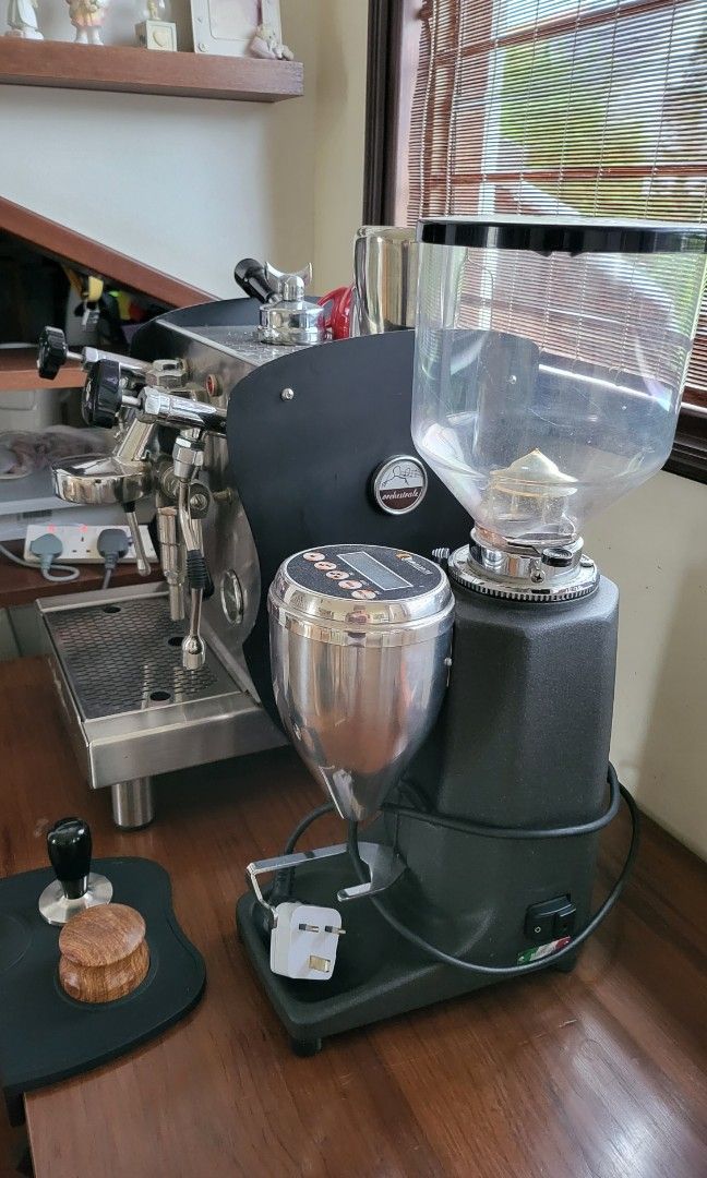 Orchastrale Nota expresso machine and quamar grinder set, TV & Home ...