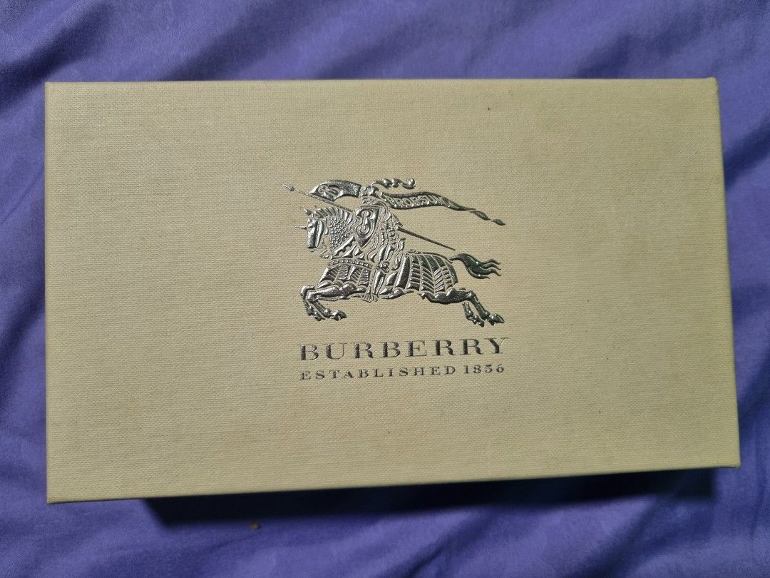 Original Burberry Box, Women's Fashion, Jewelry & Organisers, Accessory ...
