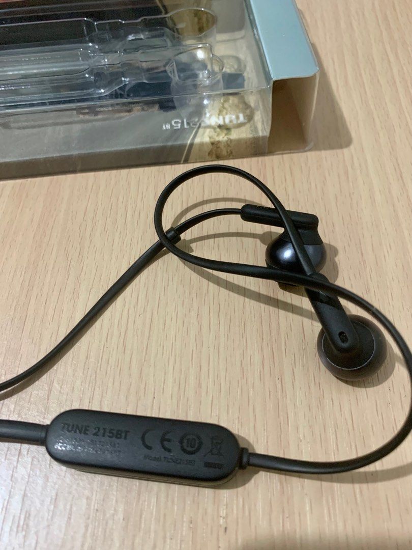 Original JBL 215 BT Earphones, Audio, Earphones on Carousell