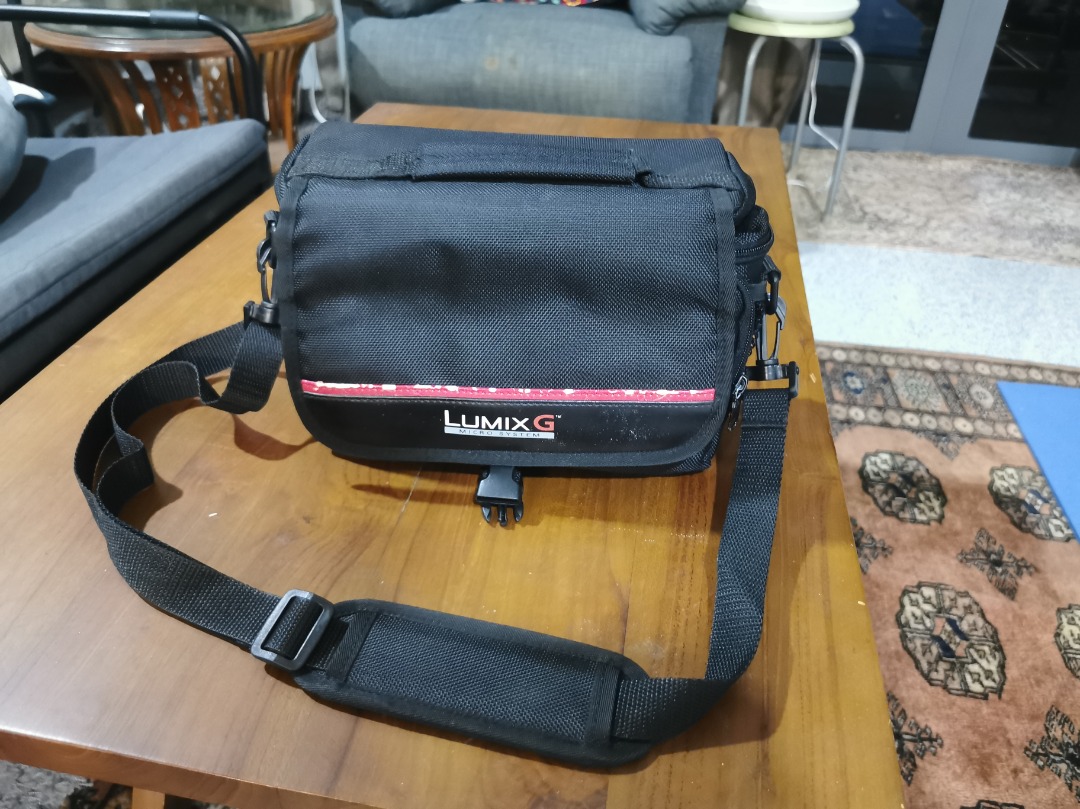 Panasonic Camera bag for small 4/3rd and fixed lens cameras ...