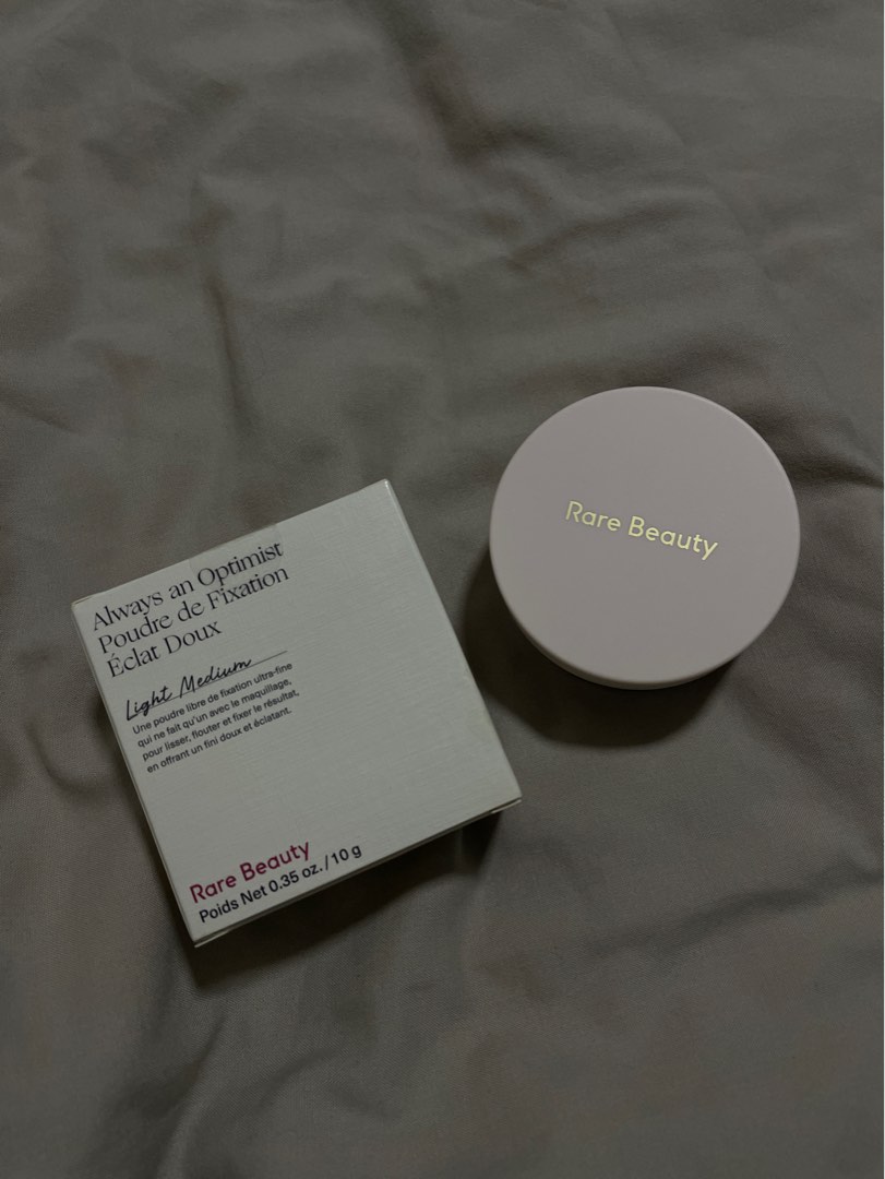 RARE BEAUTY loose powder, Beauty & Personal Care, Face, Makeup on Carousell