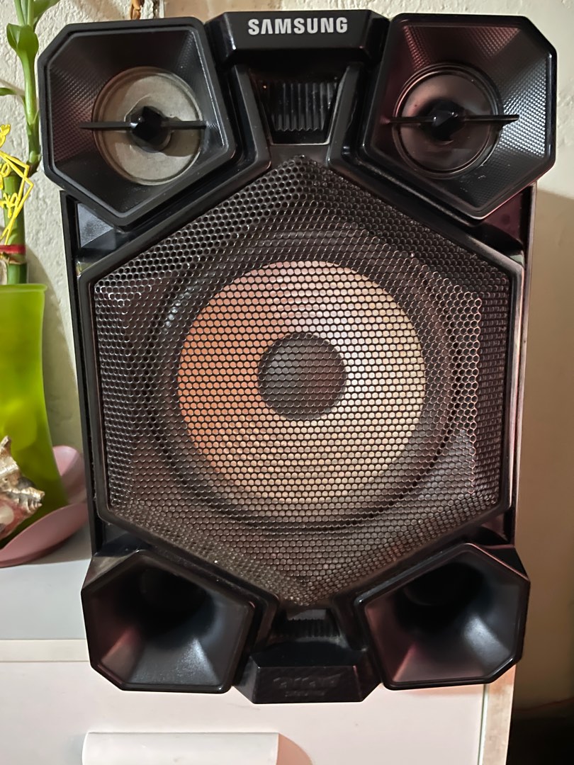 Samsung Speaker, Audio, Soundbars, Speakers & Amplifiers on Carousell