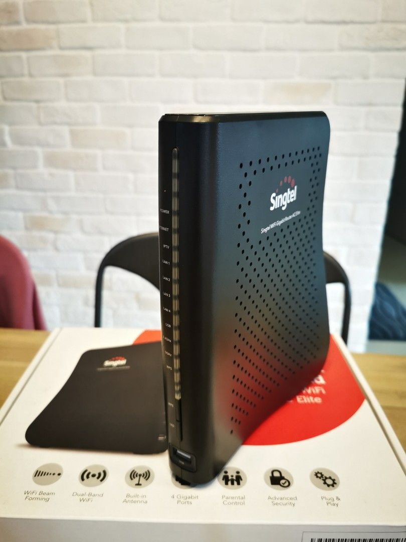 Singtel WiFi Gigabit Router AC Elite, Computers & Tech, Parts ...