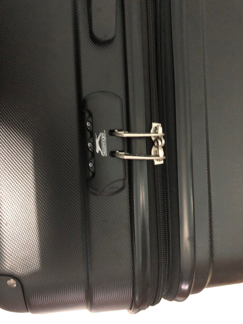 Slazenger expandable luggage (extra large), Hobbies & Toys, Travel ...