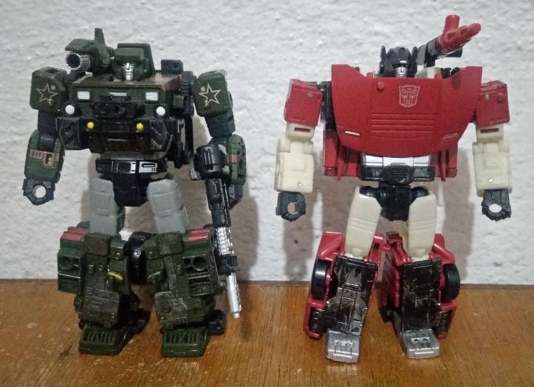 TRANSFORMERS SIEGE - SideSwipe and Hound, Hobbies & Toys, Toys & Games ...