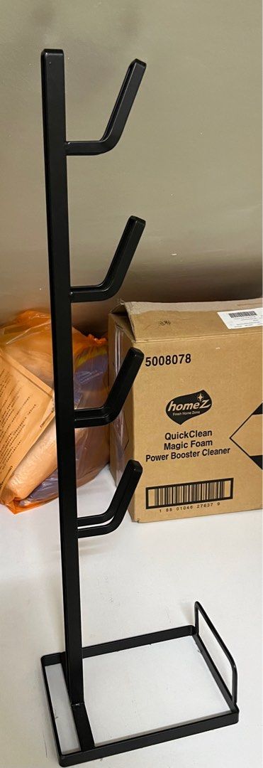 Vacuum cleaner storage rack free of punching suitable for vacuum ...