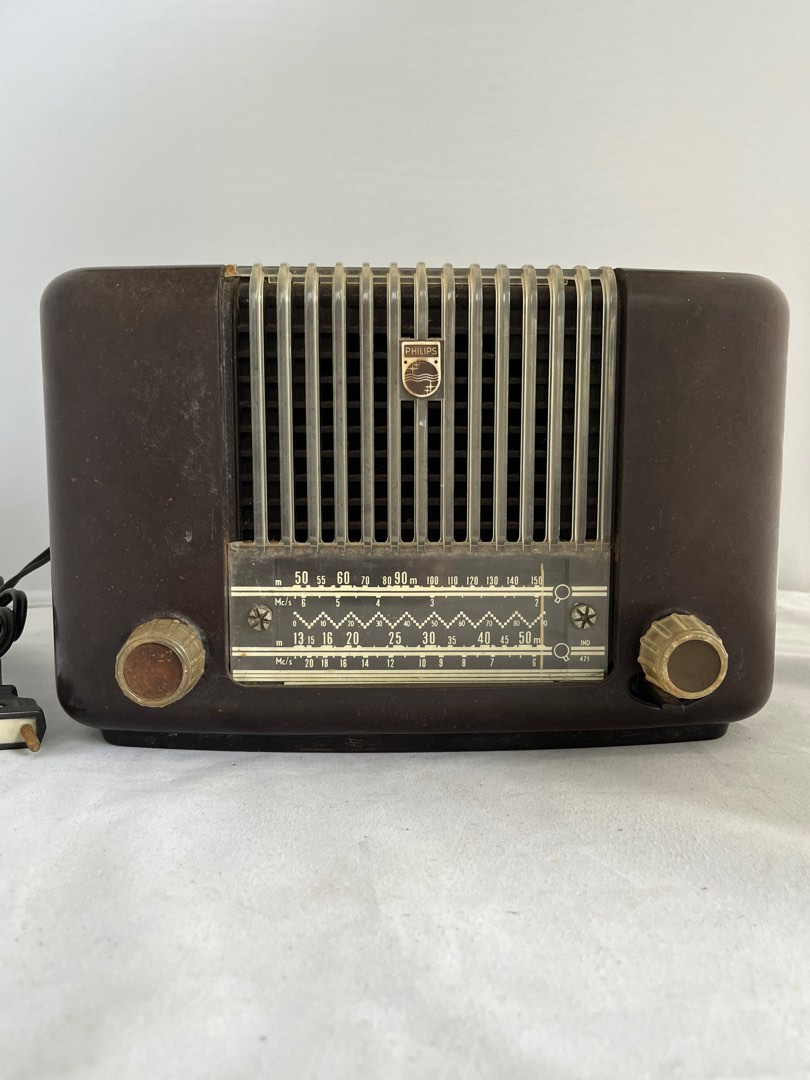 Vintage Philips radio, Hobbies & Toys, Memorabilia & Collectibles ...