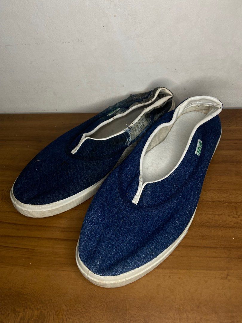 VintageAuthentic Advan Slip On Sneakers, Women's Fashion, Footwear ...